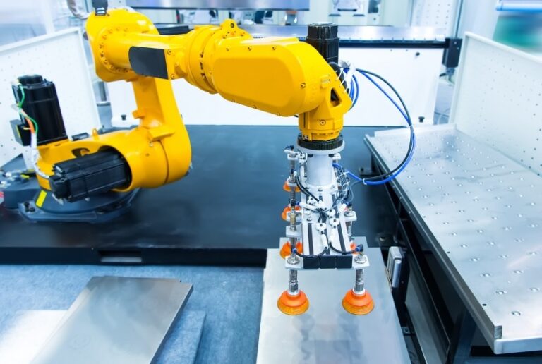 Robotics as a Service (RaaS) - Everything you need to know - RoboticsBiz