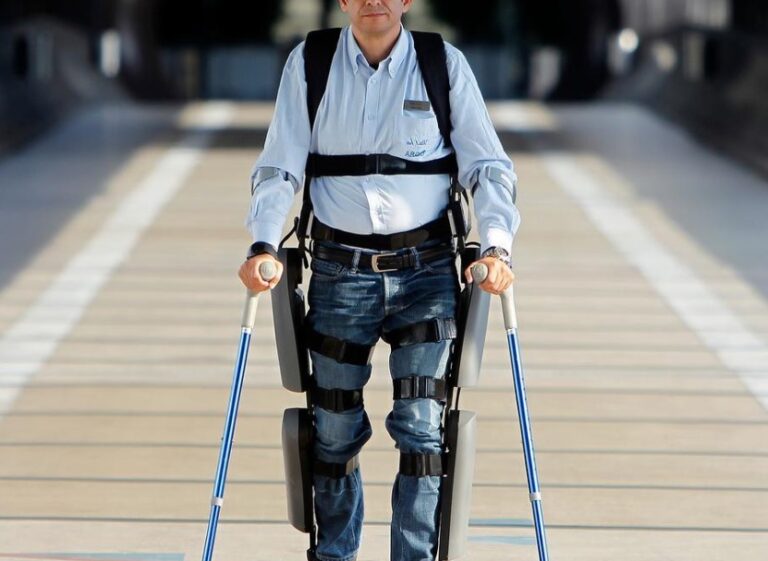 Spinal Cord Injury: Pros and cons of robotic exoskeletons - RoboticsBiz