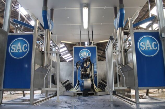 Top 9 best robotic milking machines to consider in 2023 [Updated ...