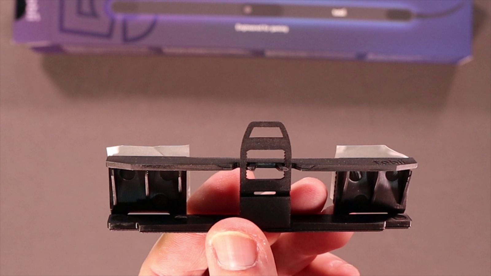 Best head and eye trackers for PC gaming - RoboticsBiz